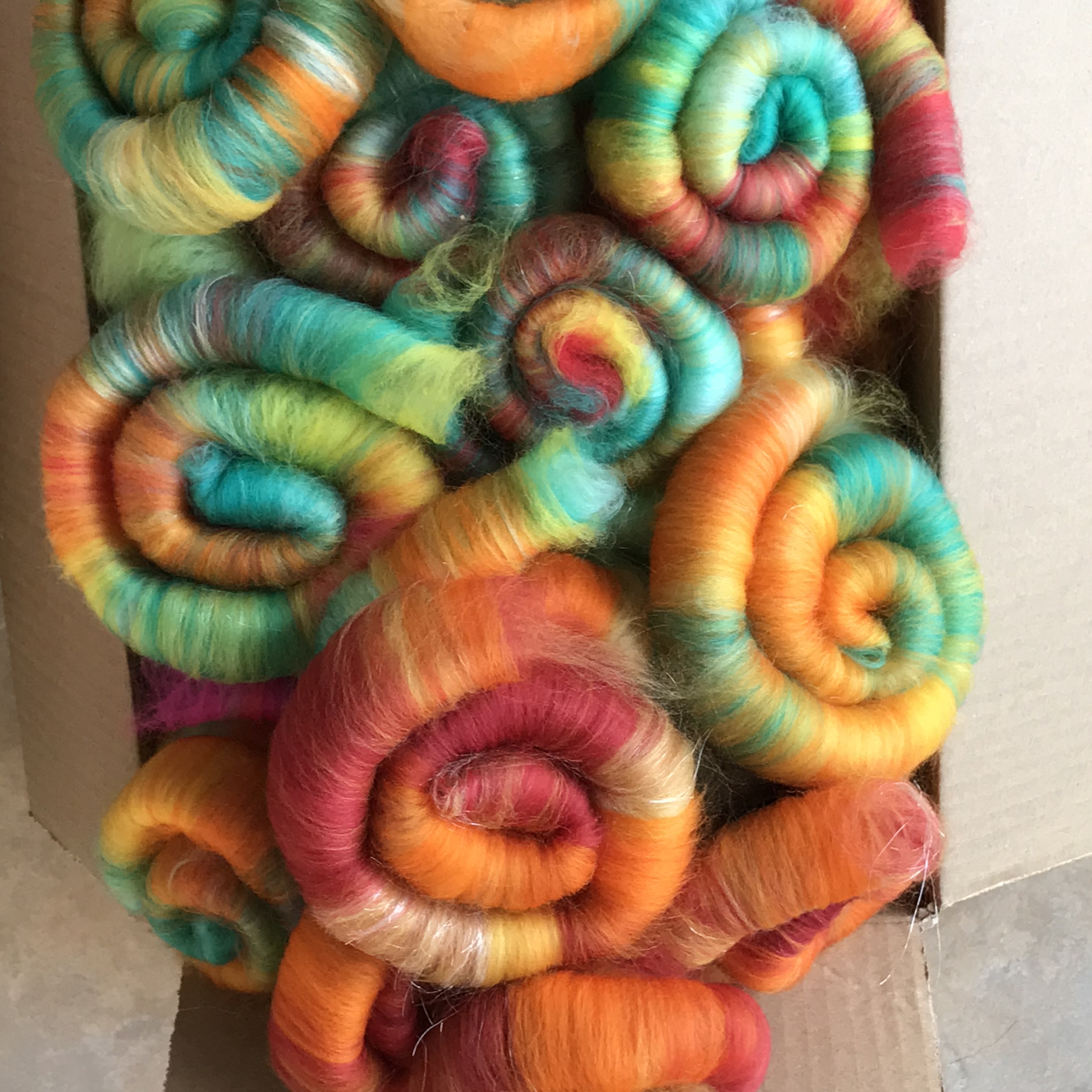 Blending for Colour in Spinning – Beechwood Crafts